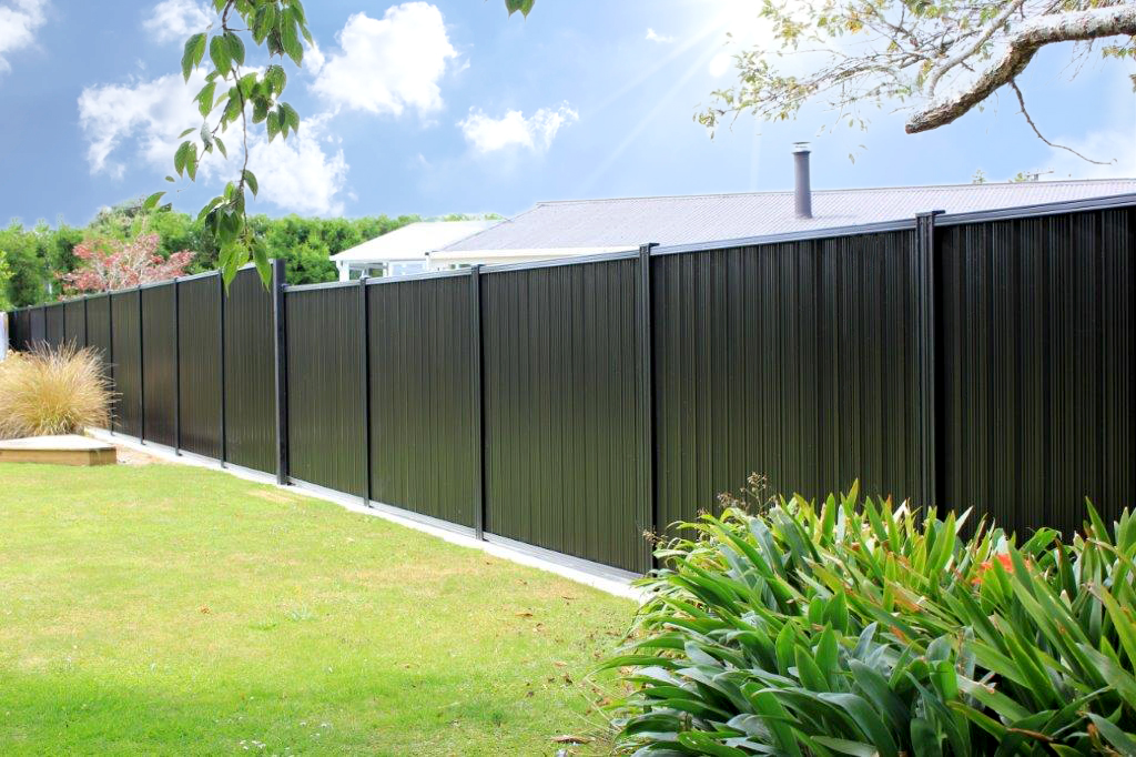 Auckland Fence Services - JukesBoys Fence Ltd